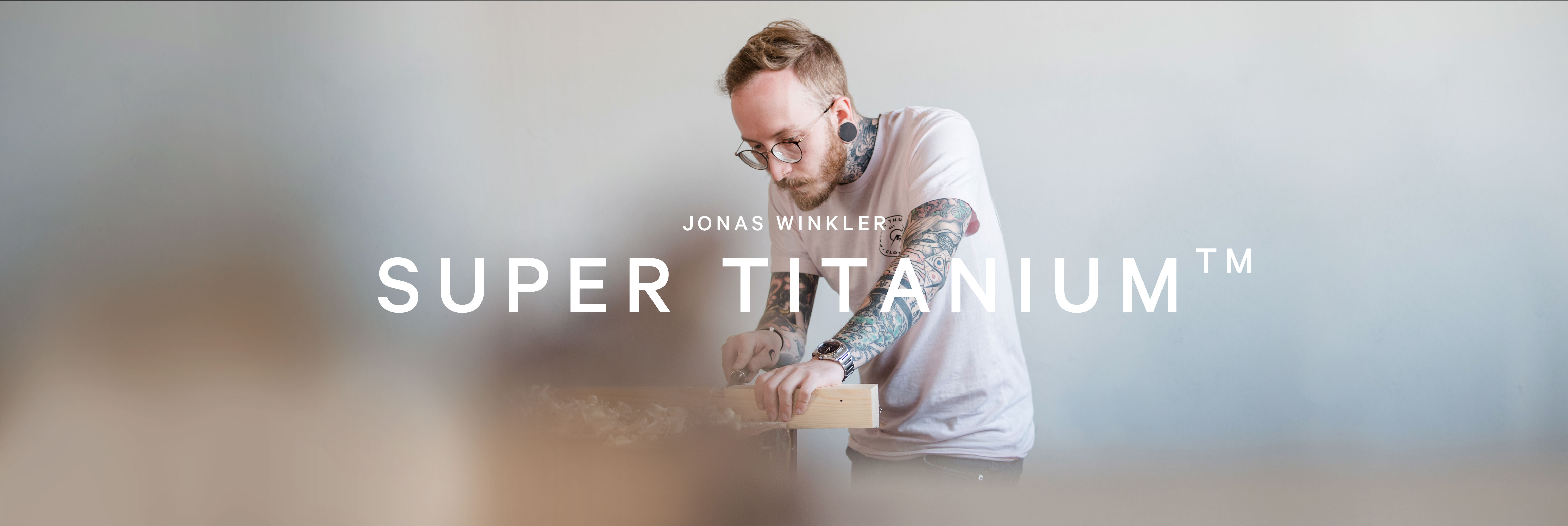 We The Citizen – Jonas Winkler erklärt Super Titanium | Offizielle ... We The Citizen – Jonas Winkler erklärt Super Titanium | Offizielle ...